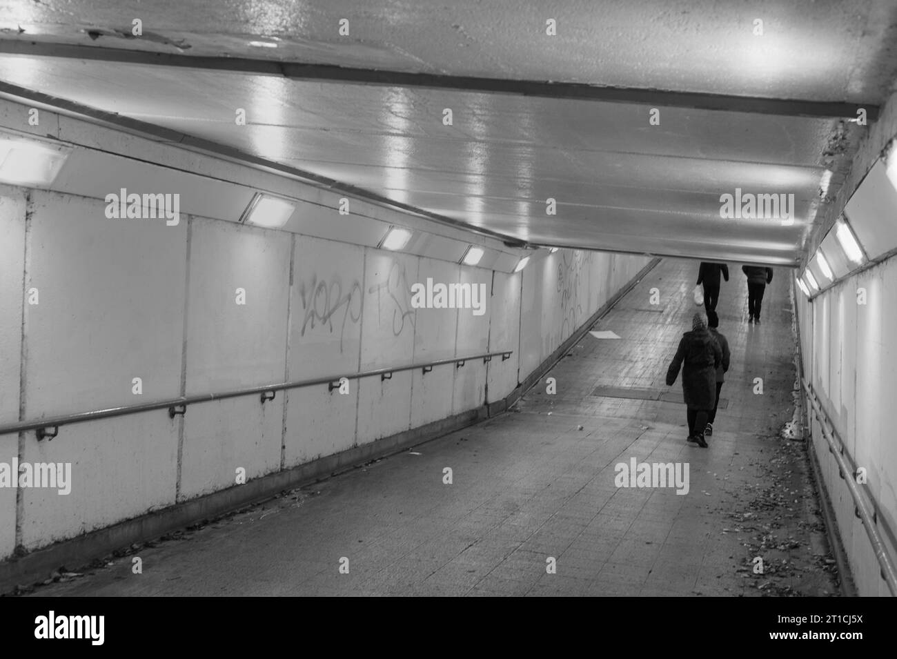 Underground underpass tunnel Black and White Stock Photos & Images - Alamy