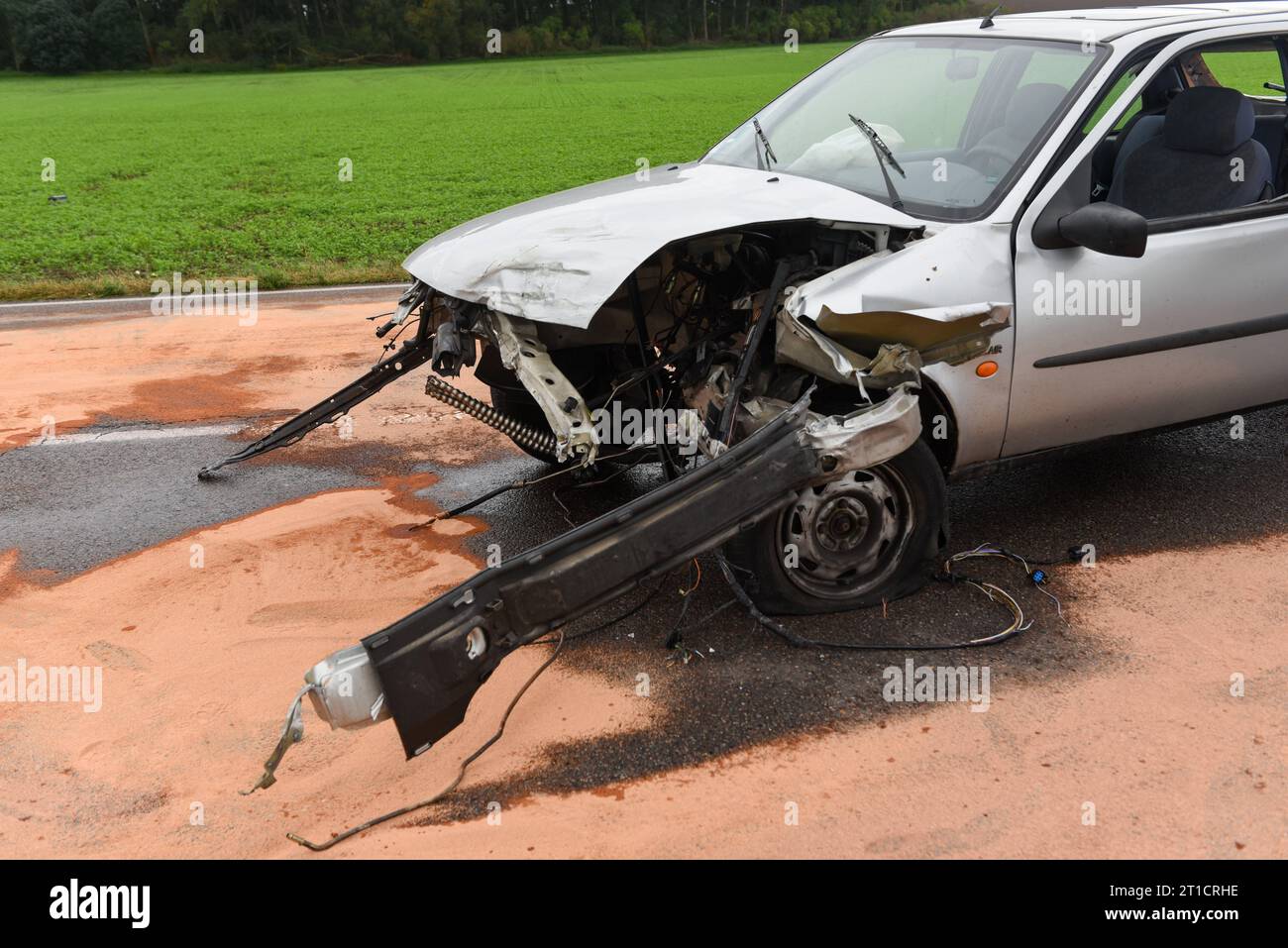 Schkeuditz - Motor rausgerissen, Auto Überschlagen: 4 Verletzte bei ...