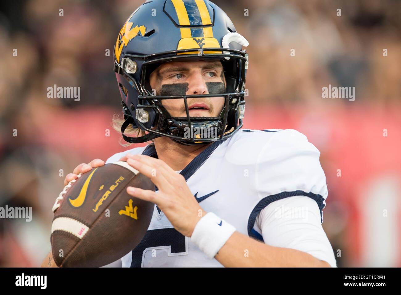 Houston, TX, USA. 12th Oct, 2023. West Virginia Mountaineers quarterback Garrett Greene (6 ...