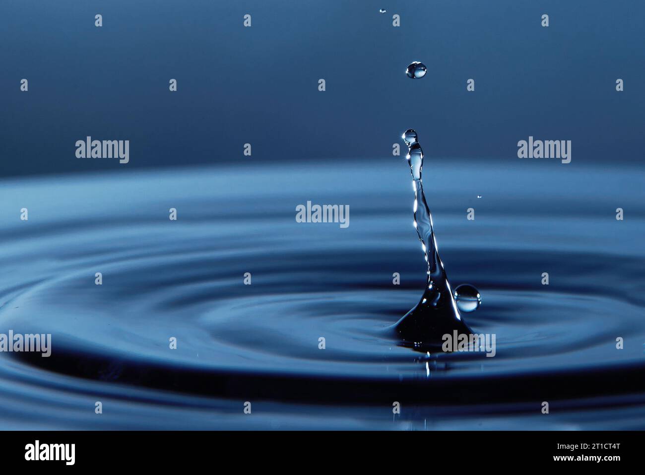 Rain splat hi-res stock photography and images - Alamy
