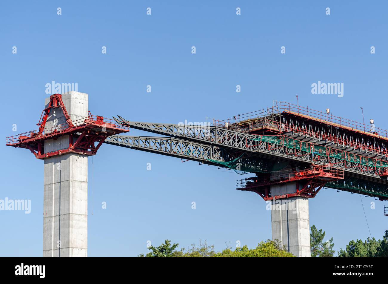 Construction site railroad overpass hi-res stock photography and images ...