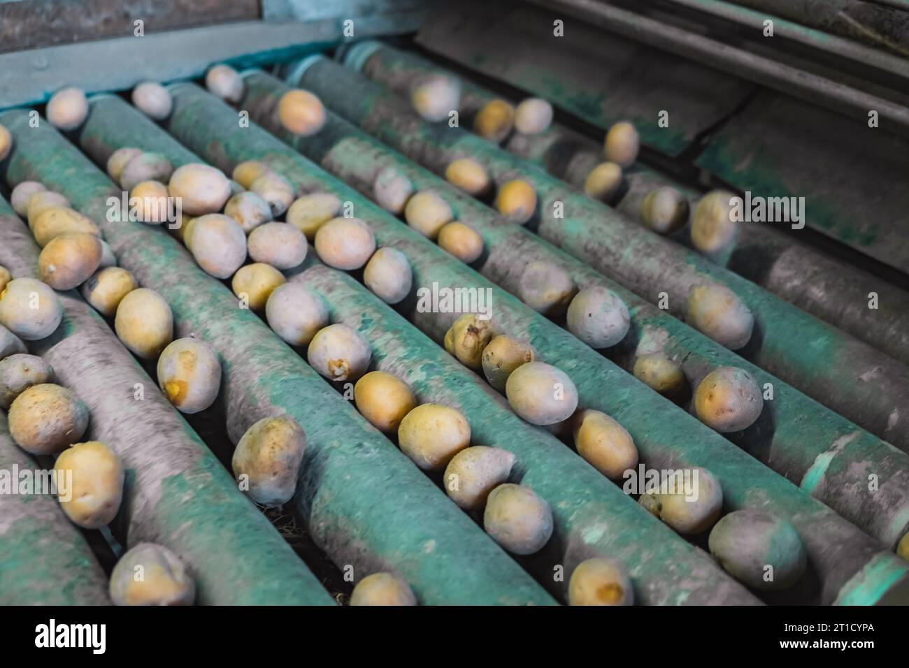 Potato harvesting machine hi-res stock photography and images - Alamy