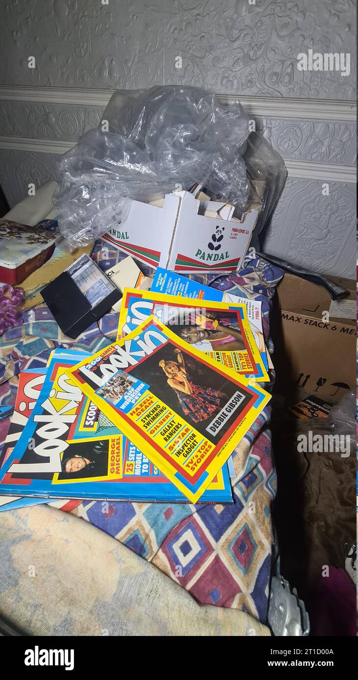 Multiple copies of old Look in magazines SOUTH YORKSHIRE, ENGLAND ...