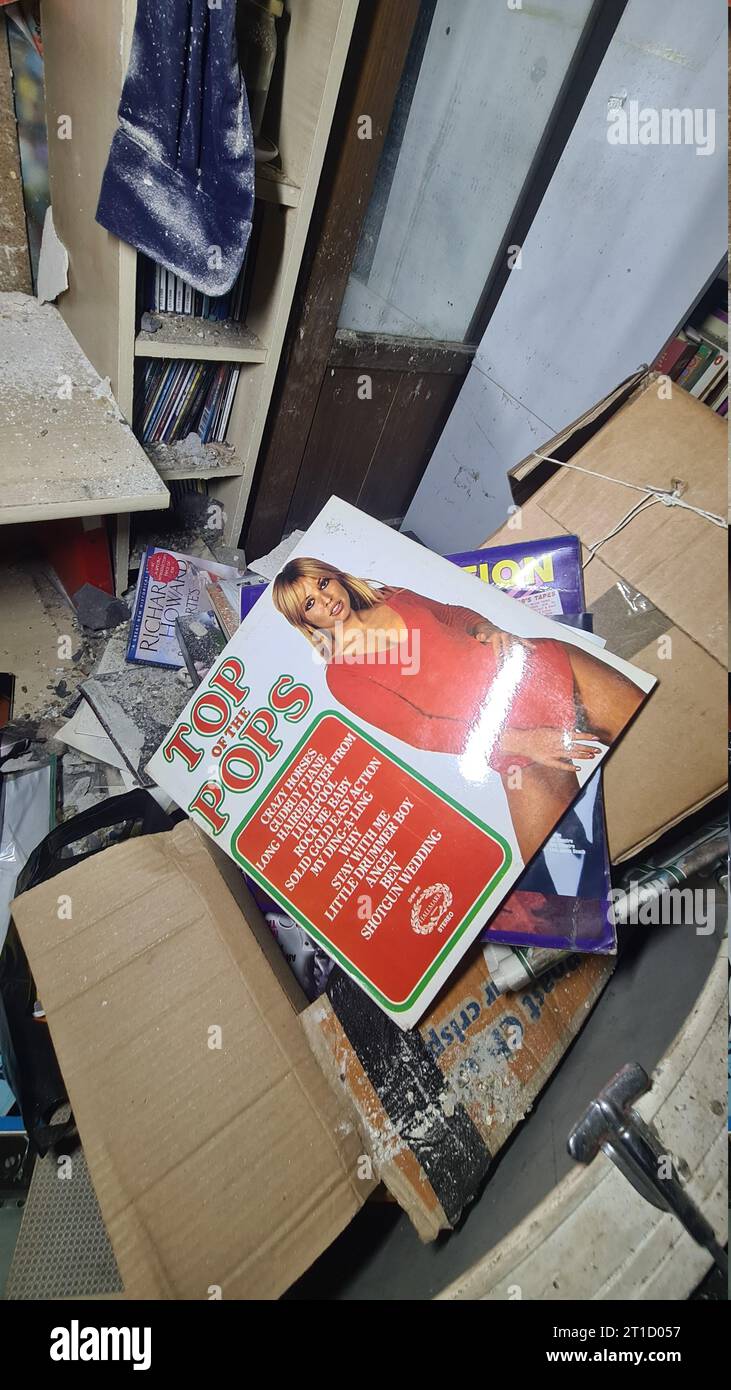 A Top of The Pops vinyl SOUTH YORKSHIRE, ENGLAND UNBELIEVABLE IMAGES ...