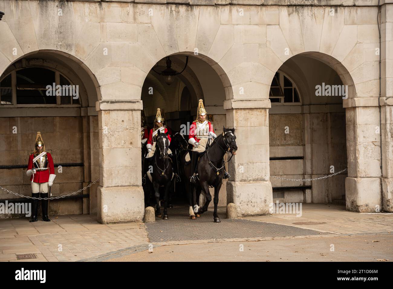 The Household Cavalry Museum - Horse Guards changing of the guard ...