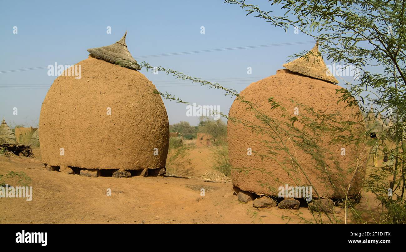 Granaries for millet hi-res stock photography and images - Alamy