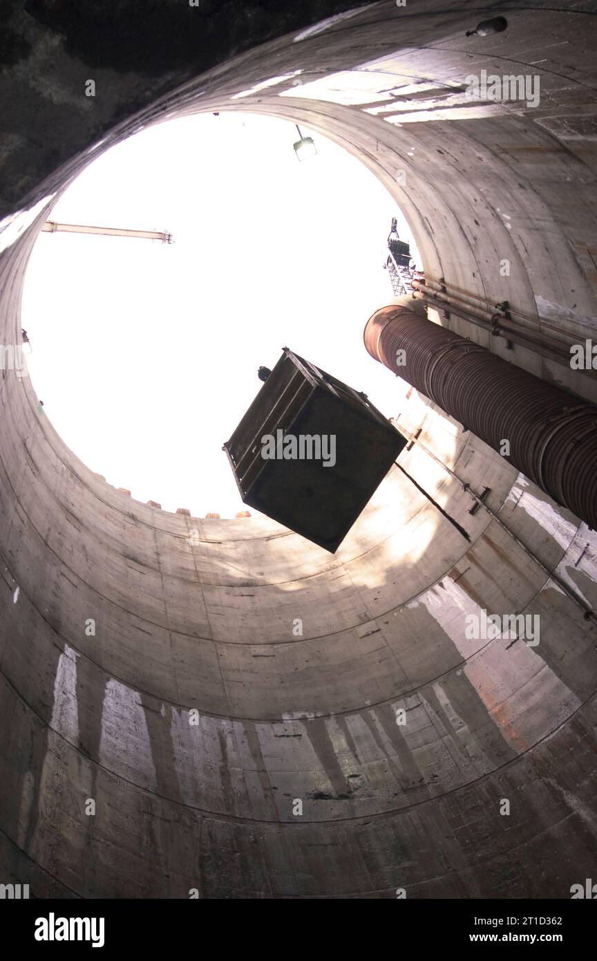 Hoisting shaft hi-res stock photography and images - Alamy