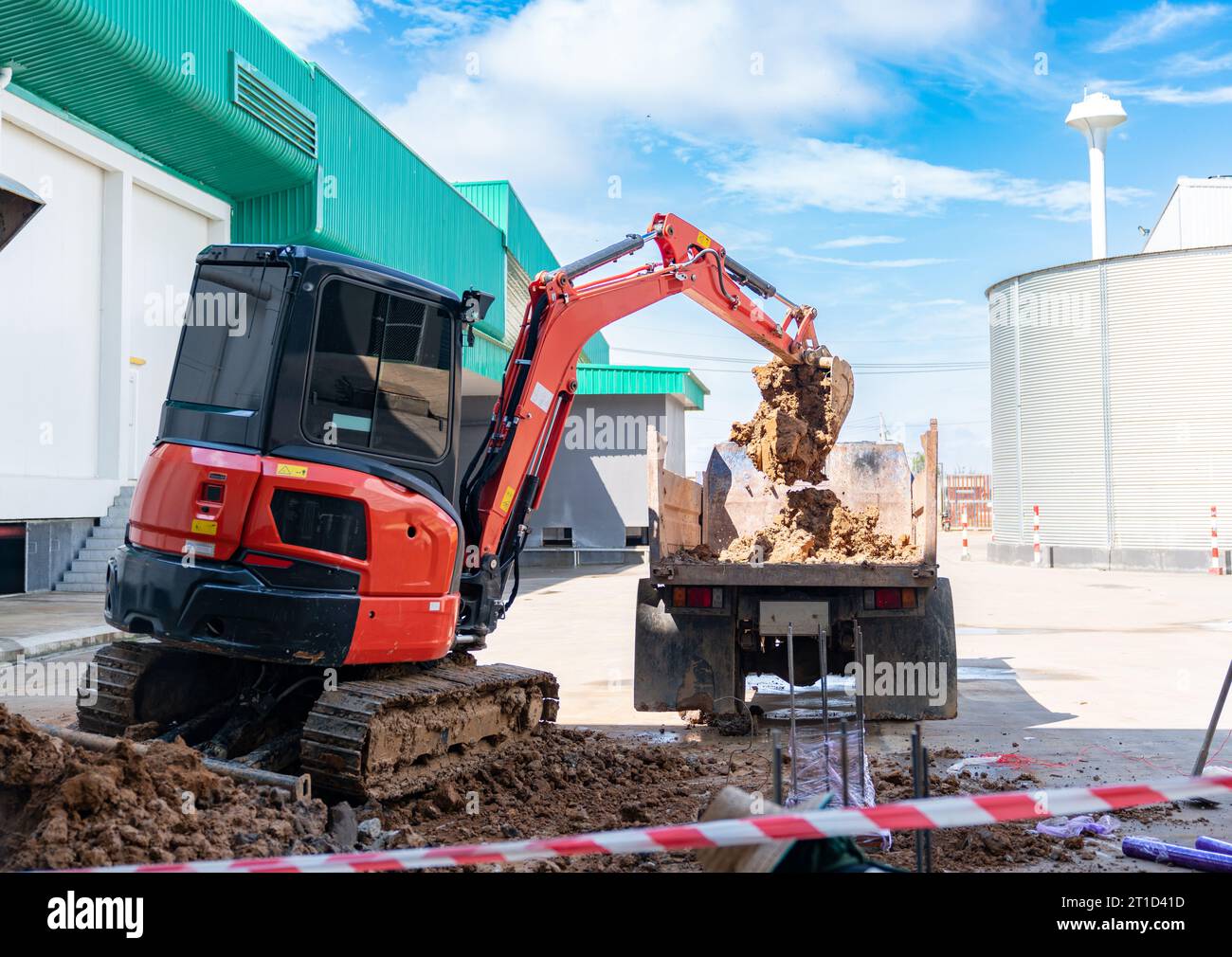 Soil load hi-res stock photography and images - Alamy