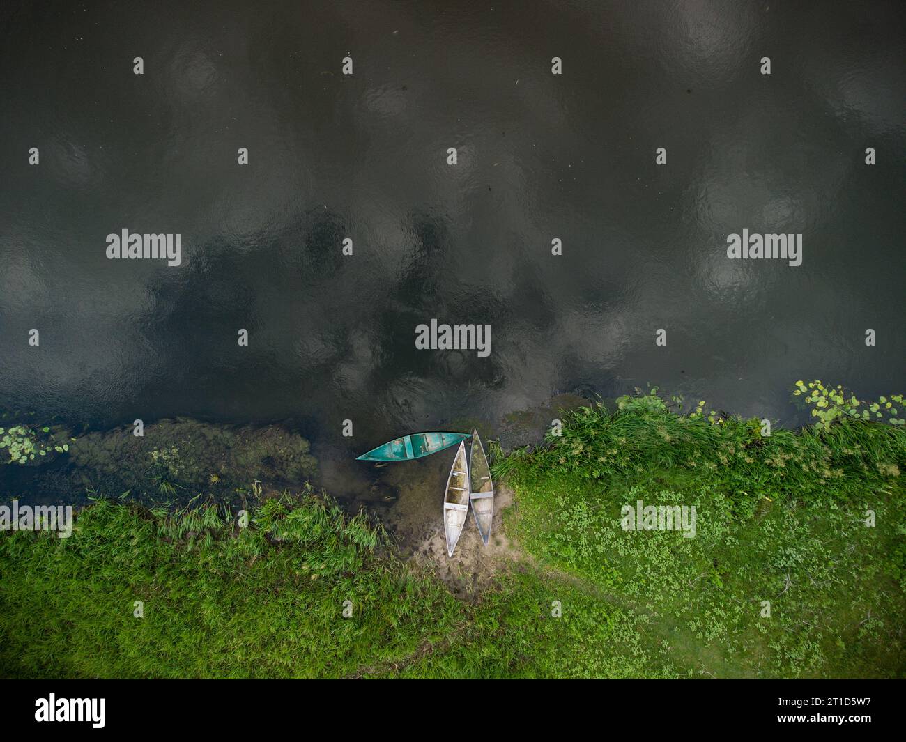 Aerial top view boats near hi-res stock photography and images - Alamy