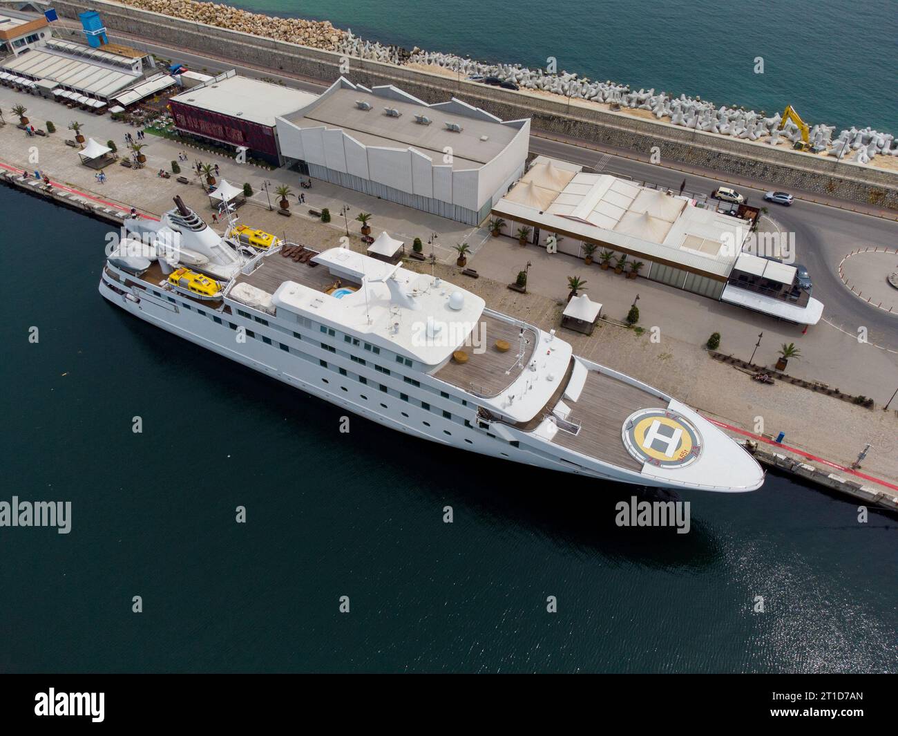 aerial top view of luxury yacht in port Stock Photo - Alamy