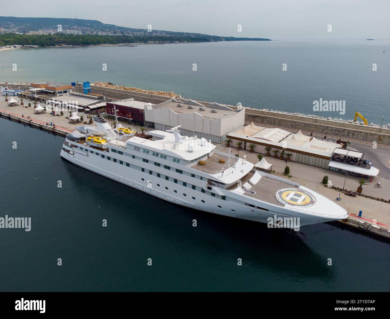 Aerial view gibraltar harbor cruise hi-res stock photography and images ...