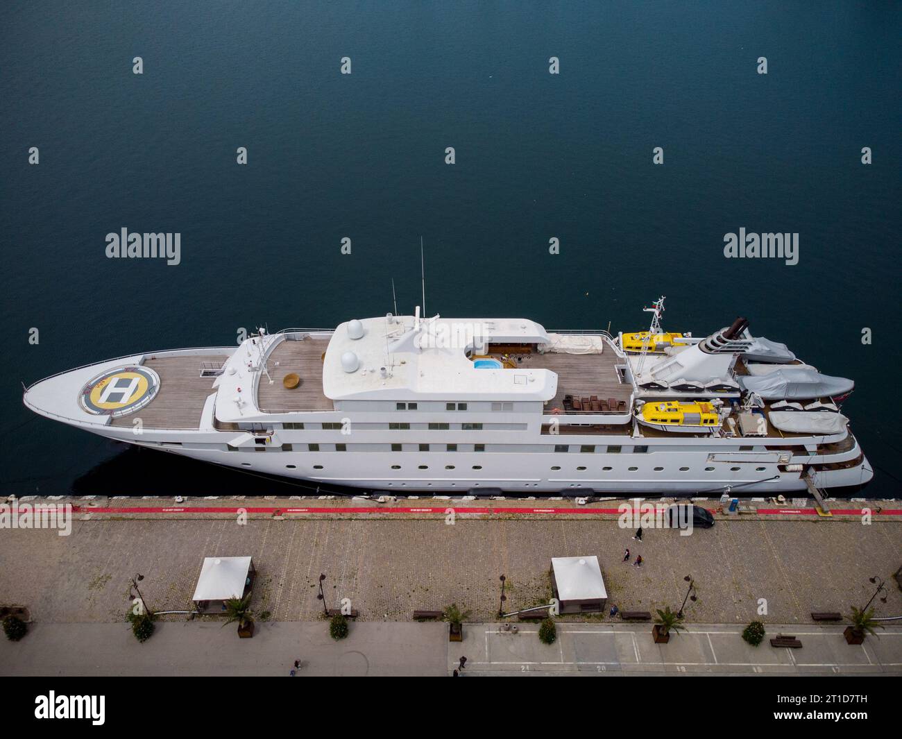 aerial top view of luxury yacht in port Stock Photo - Alamy