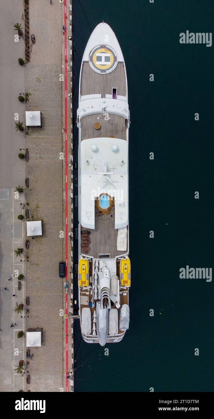 aerial top view of luxury yacht in port Stock Photo - Alamy