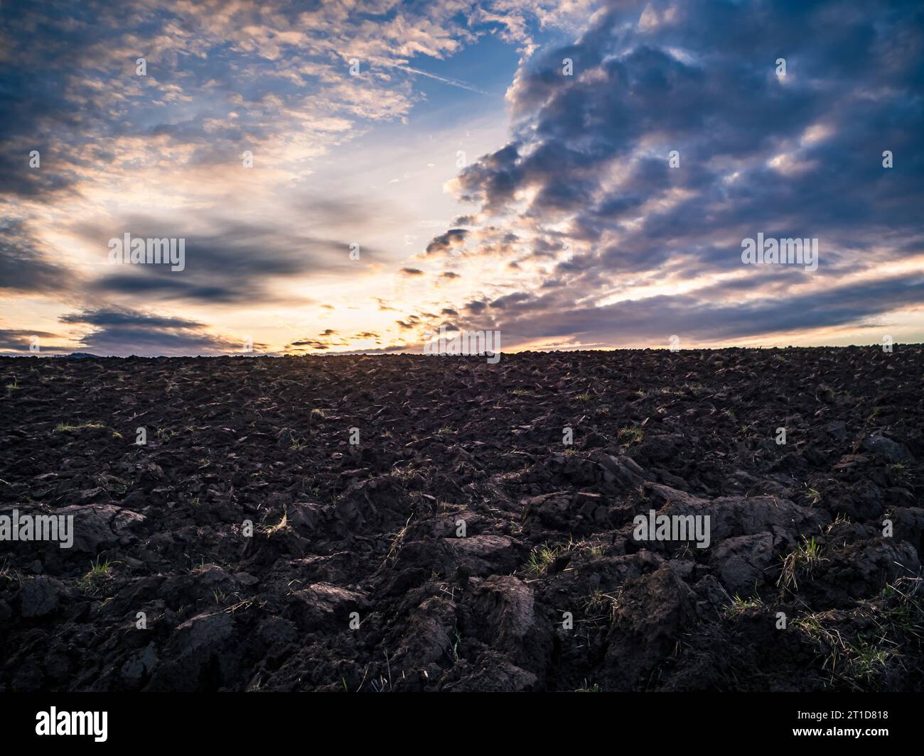 Barren farm land hi-res stock photography and images - Alamy