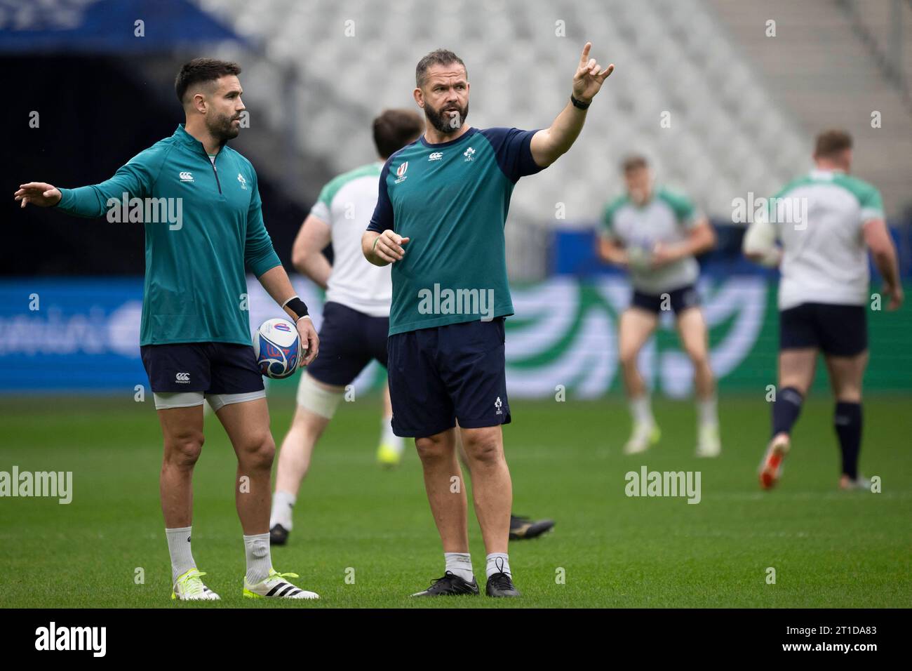 Paris, France. 13th Oct, 2023. Head coach Andy Farrell and Conor Murray ...