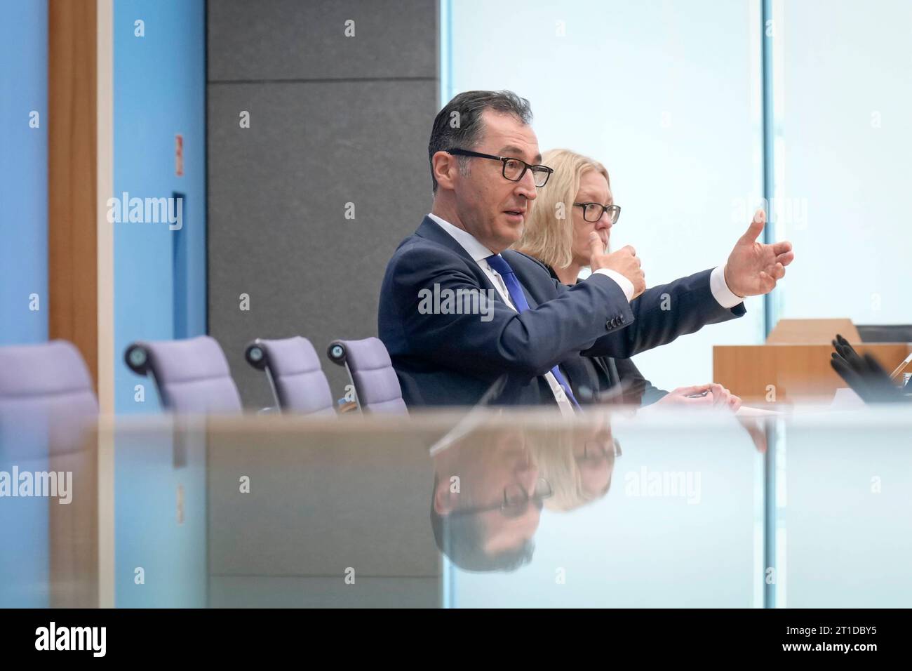 Bundespressekonferenz, Vorstellung des Ernaehrungsreport 2023 Cem ...