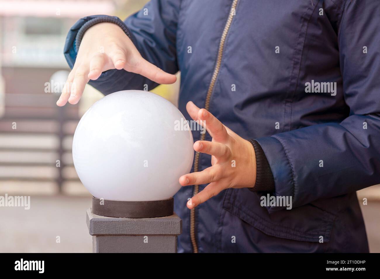 Conjuring and spell hands hi-res stock photography and images - Alamy