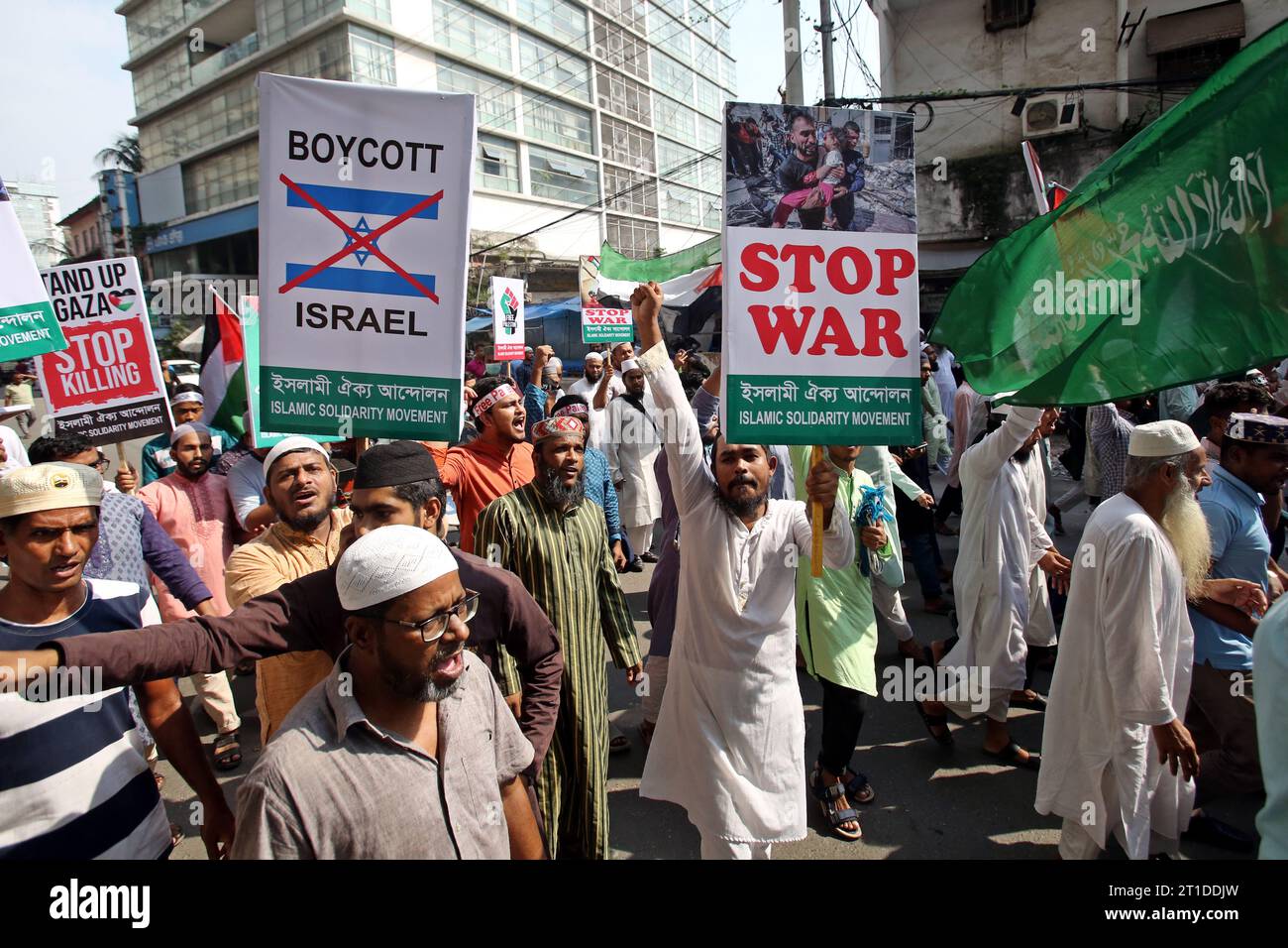 Dhaka, Bangladesh. 13th Oct, 2023. Protestors wave Palestinian flags as ...