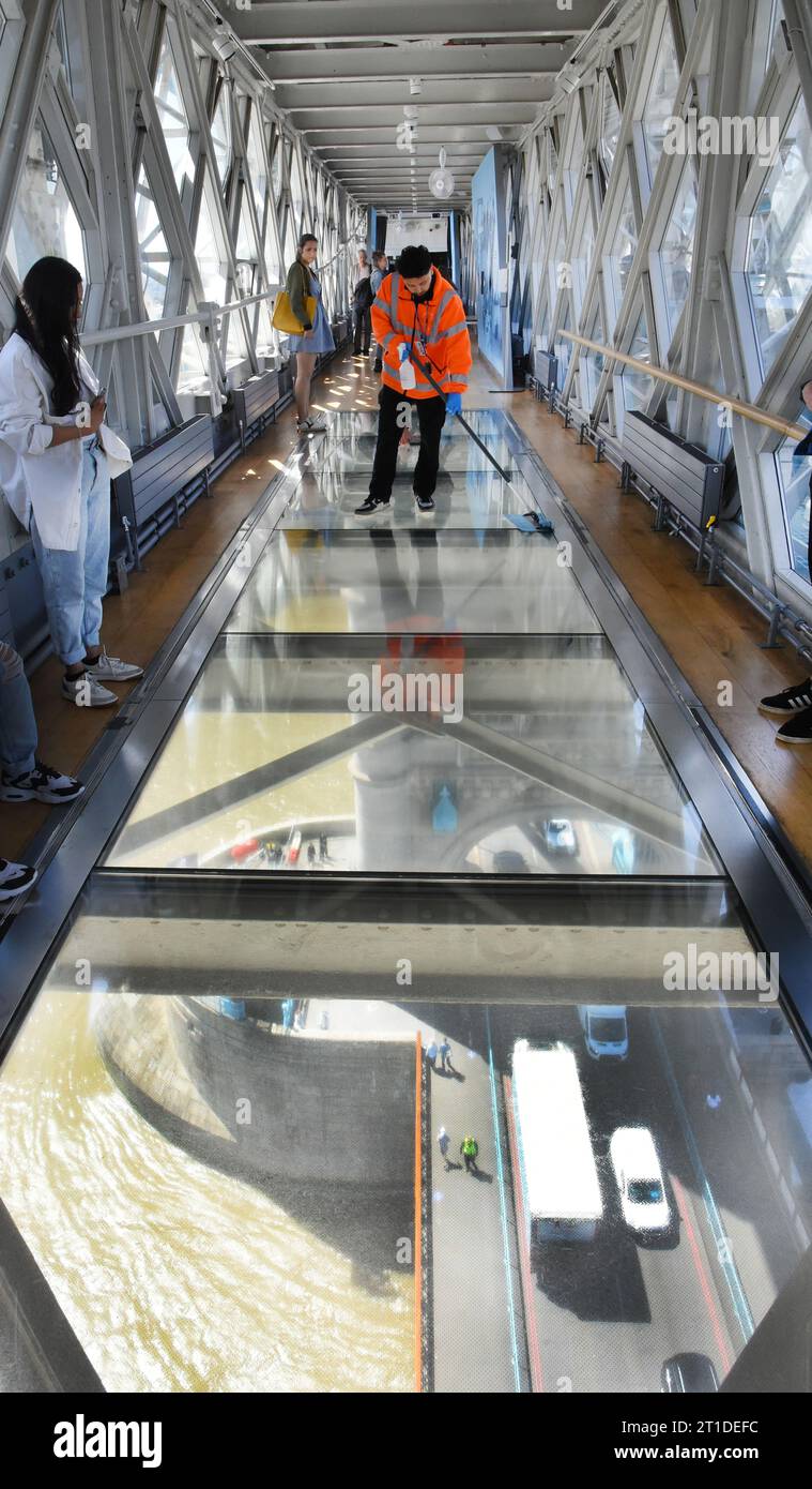 London, UK. 27th May, 2022. At London's Tower Bridge, one of the city's ...