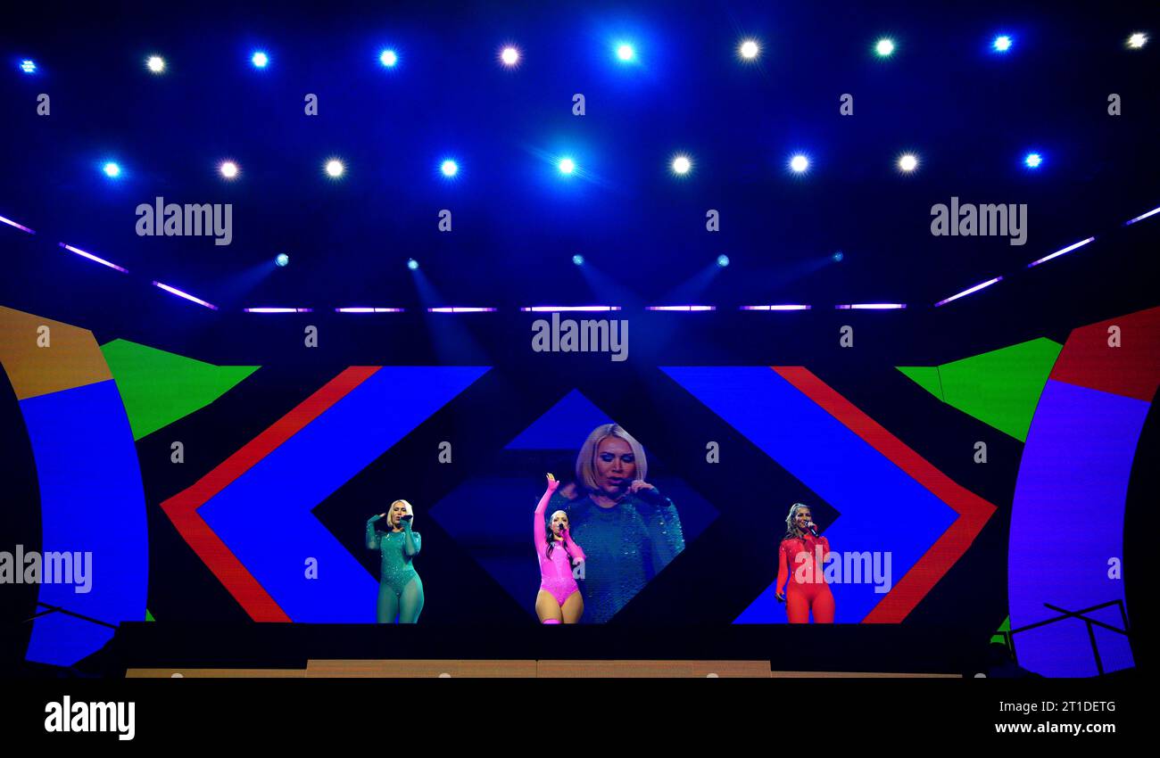 Rachel Stevens, Bradley McIntosh, Jo O'Mera, Jon Lee and Tina Barrett ...