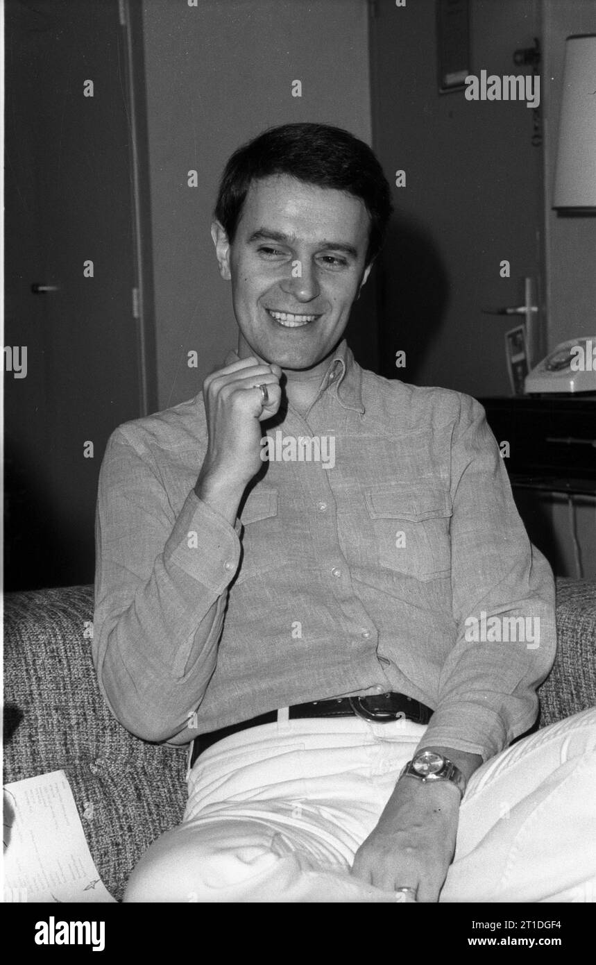 John mclaughlin guitar hi-res stock photography and images - Alamy