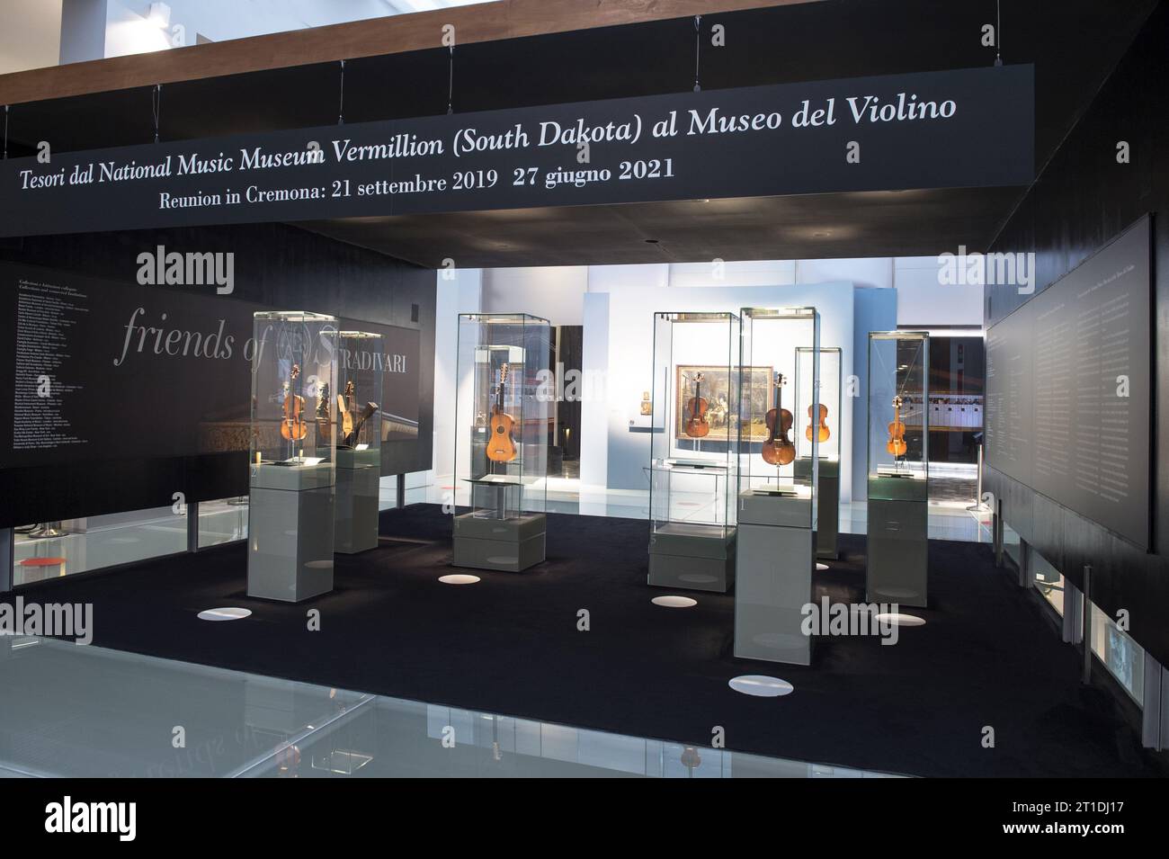 Museo violino cremona hi-res stock photography and images - Alamy