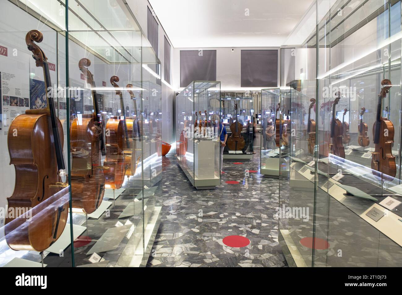 Museo violino cremona hi-res stock photography and images - Alamy