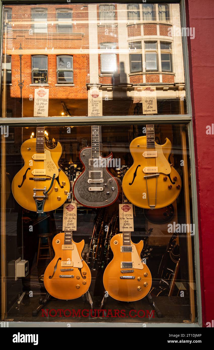 Beatles acoustic guitar hi-res stock photography and images - Alamy