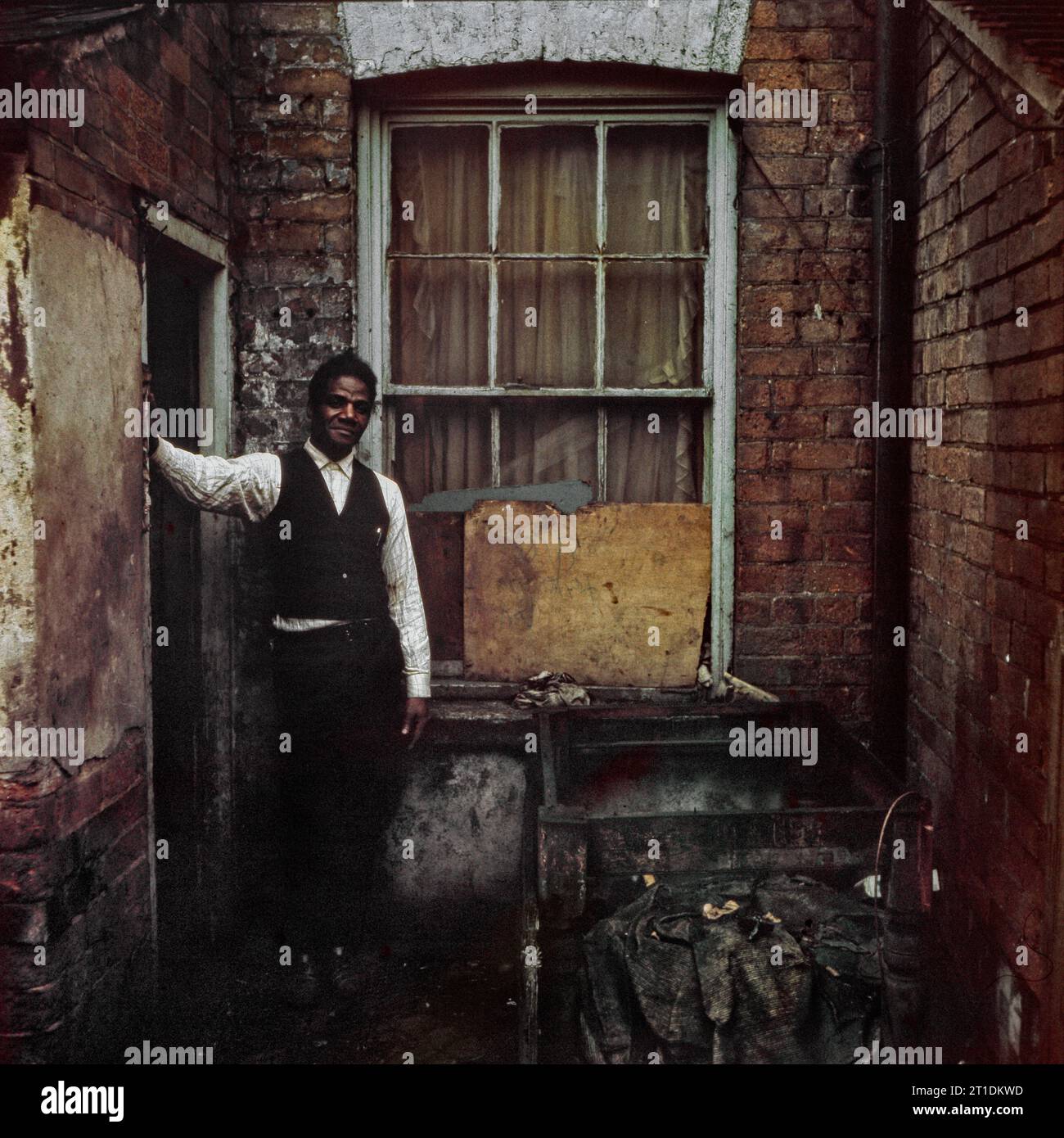 Victorian slum hi-res stock photography and images - Alamy