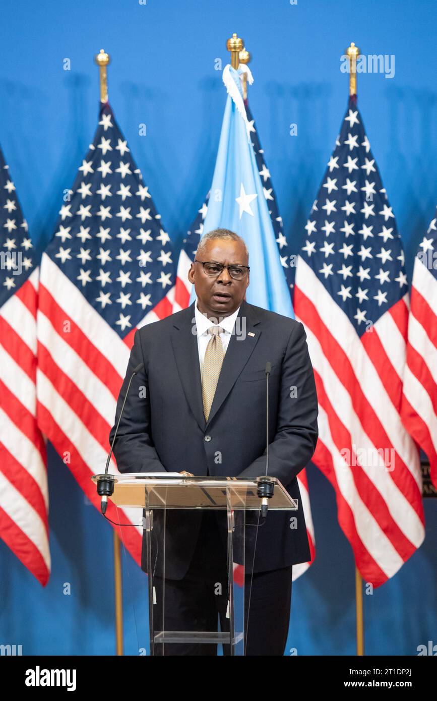 Lloyd austin hi-res stock photography and images - Alamy