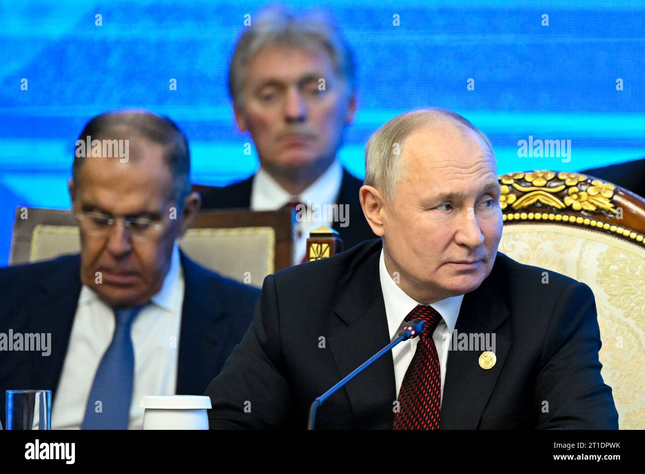 Russian President Vladimir Putin, right, Russian Foreign Minister ...