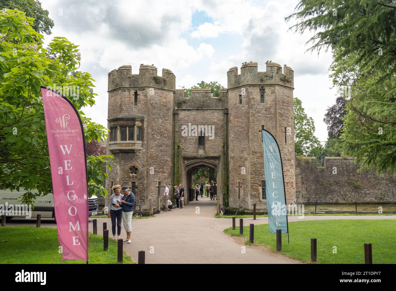Hot fuzz film location hi-res stock photography and images - Alamy