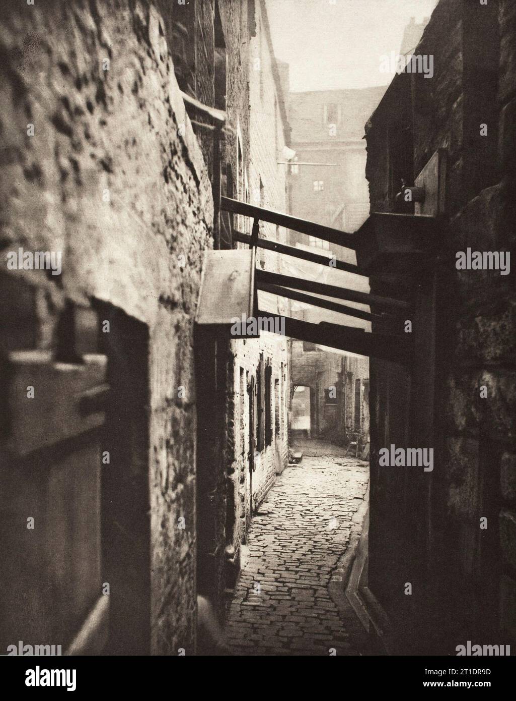 High street run down scotland hi-res stock photography and images - Alamy