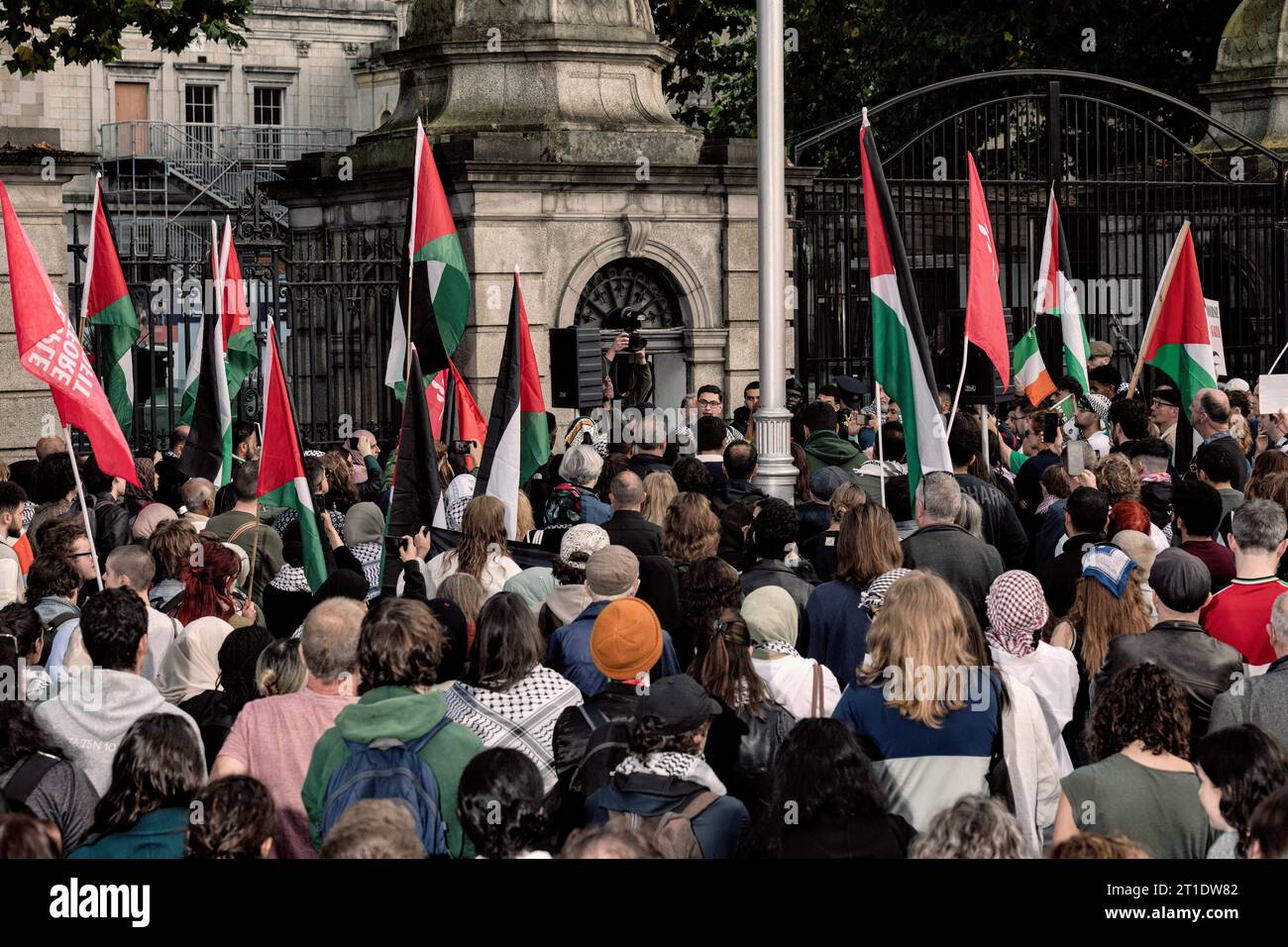 Dublin, Ireland. 9th Oct, 2023. Members of the Palestinian community ...
