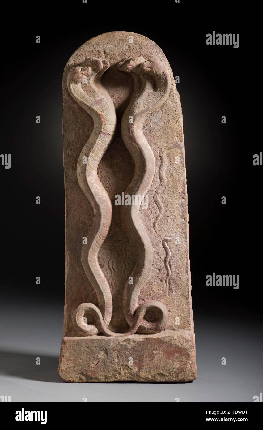 Snake deities hi-res stock photography and images - Alamy