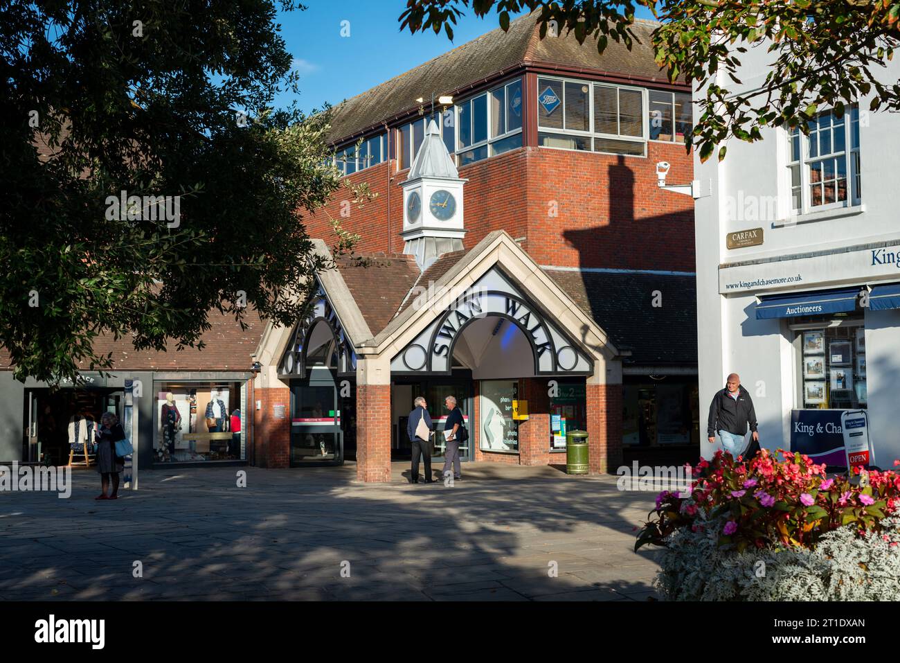 Swan walk shopping centre horsham hi-res stock photography and images ...