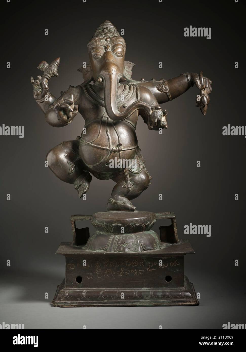 Of dancing lord ganesh hi-res stock photography and images - Alamy