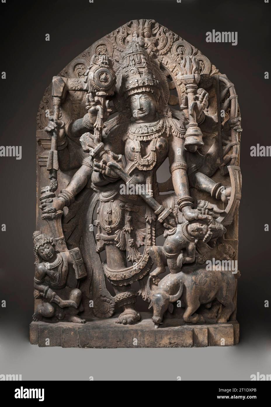 Durga slaying mahishasura hi-res stock photography and images - Alamy