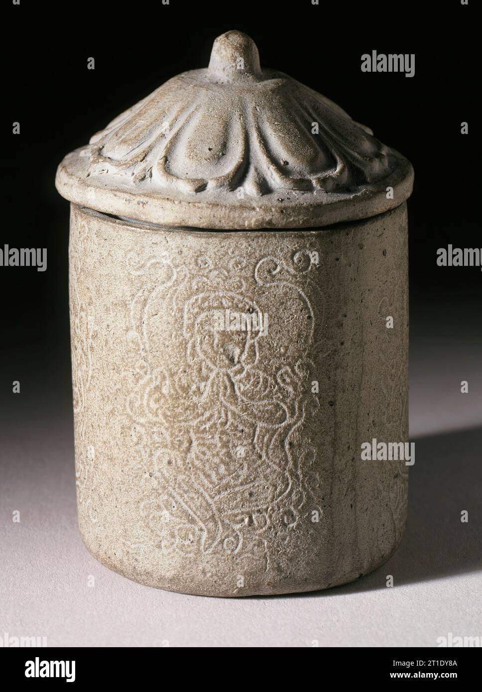 Covered Relic Container with Buddhist Deity, 13th-14th century Stock ...