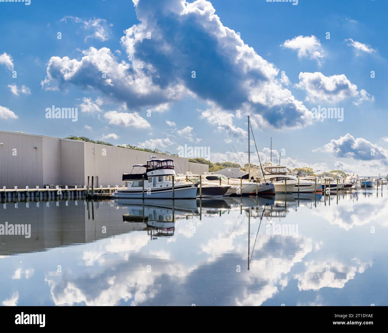 Marine house boats east hi-res stock photography and images - Alamy