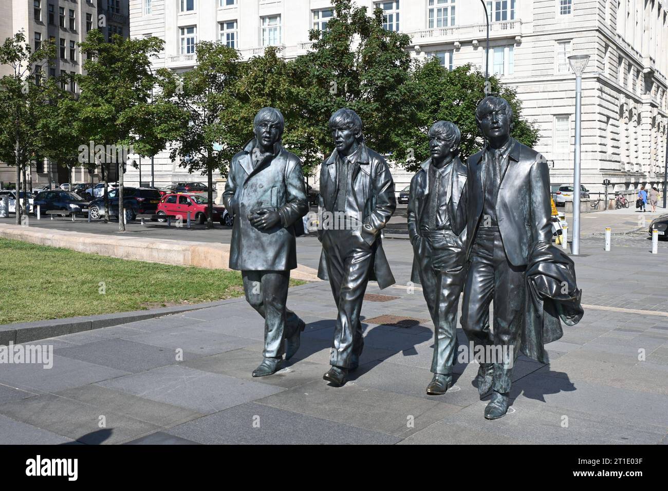 Andy edwards sculptor hi-res stock photography and images - Alamy