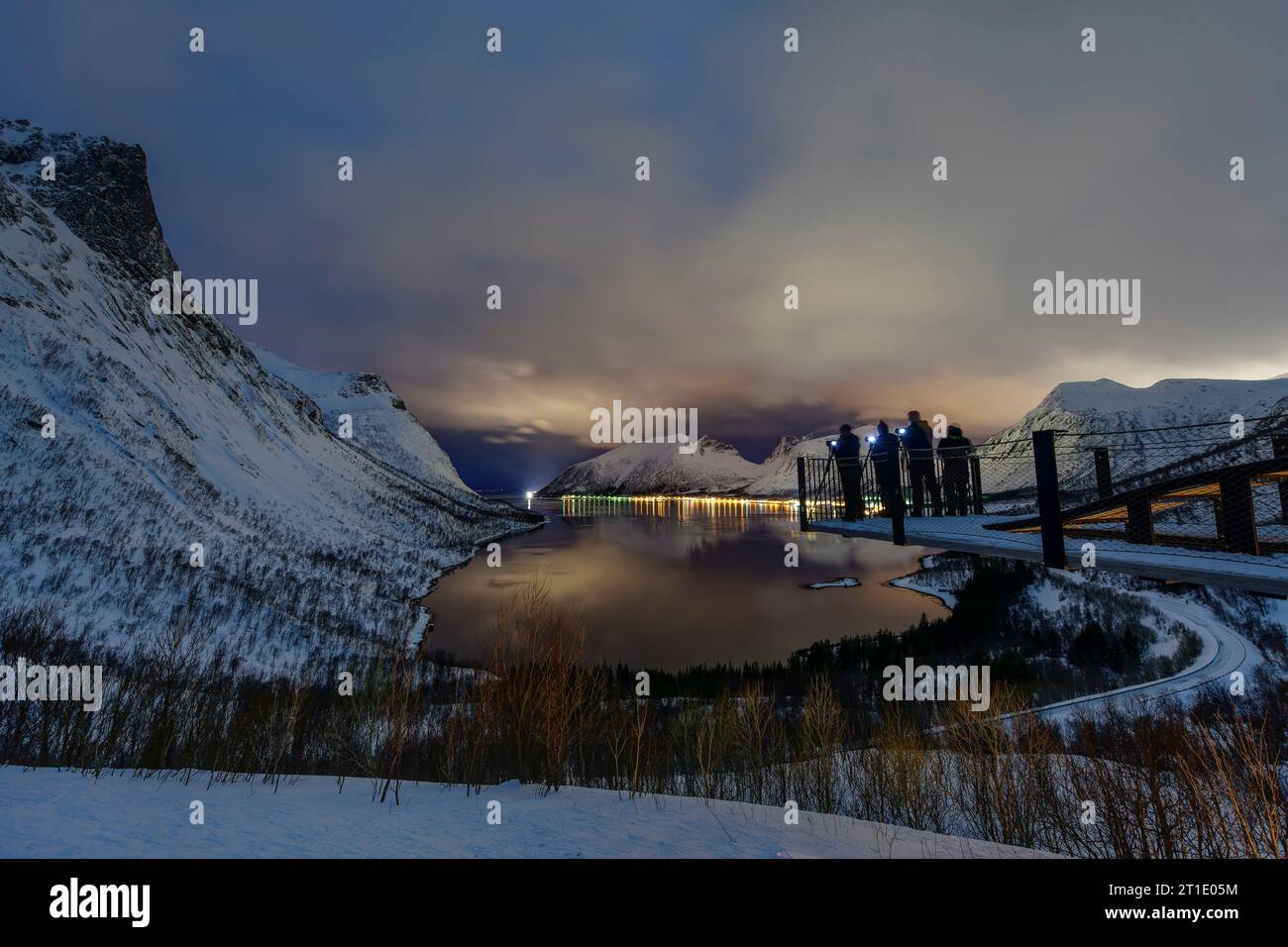Stand on the platform hi-res stock photography and images - Alamy