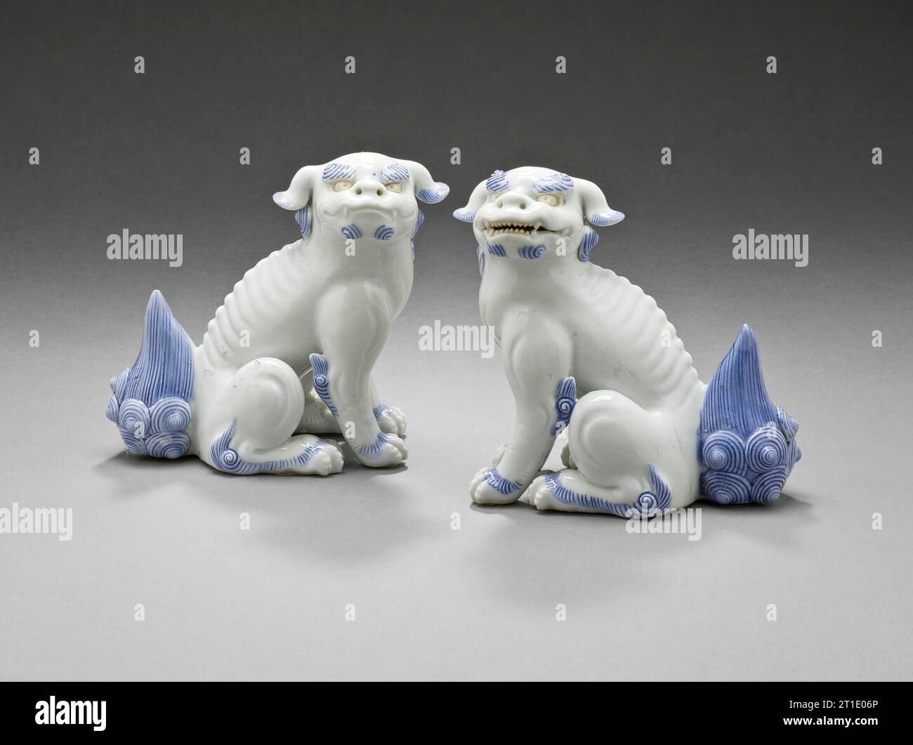 Animal okimono hi-res stock photography and images - Alamy