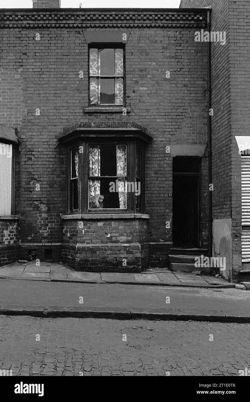Victorian slum housing hi-res stock photography and images - Alamy