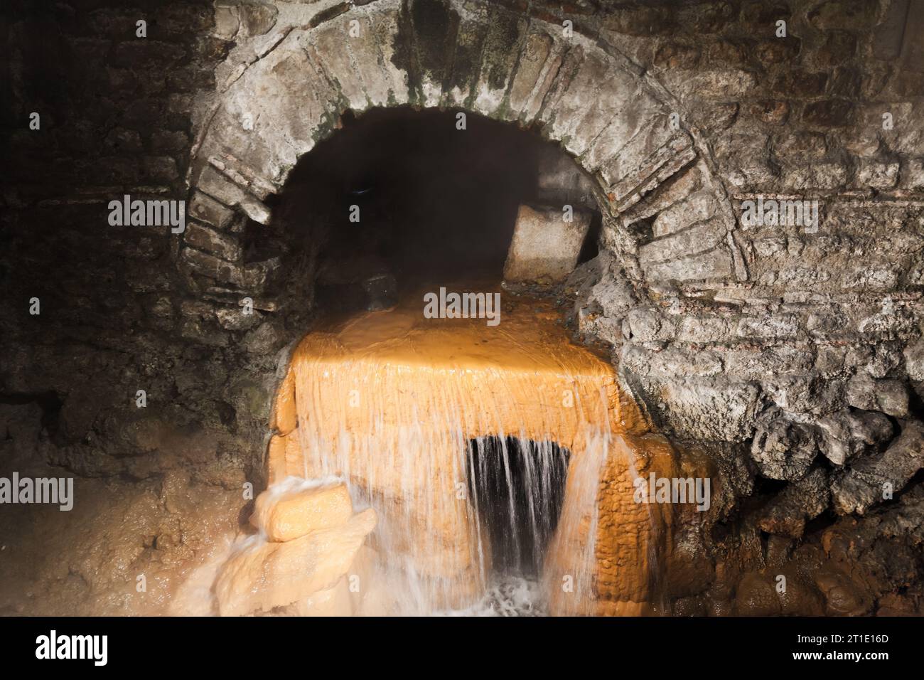 Water tunnel ancient roman hi-res stock photography and images - Alamy