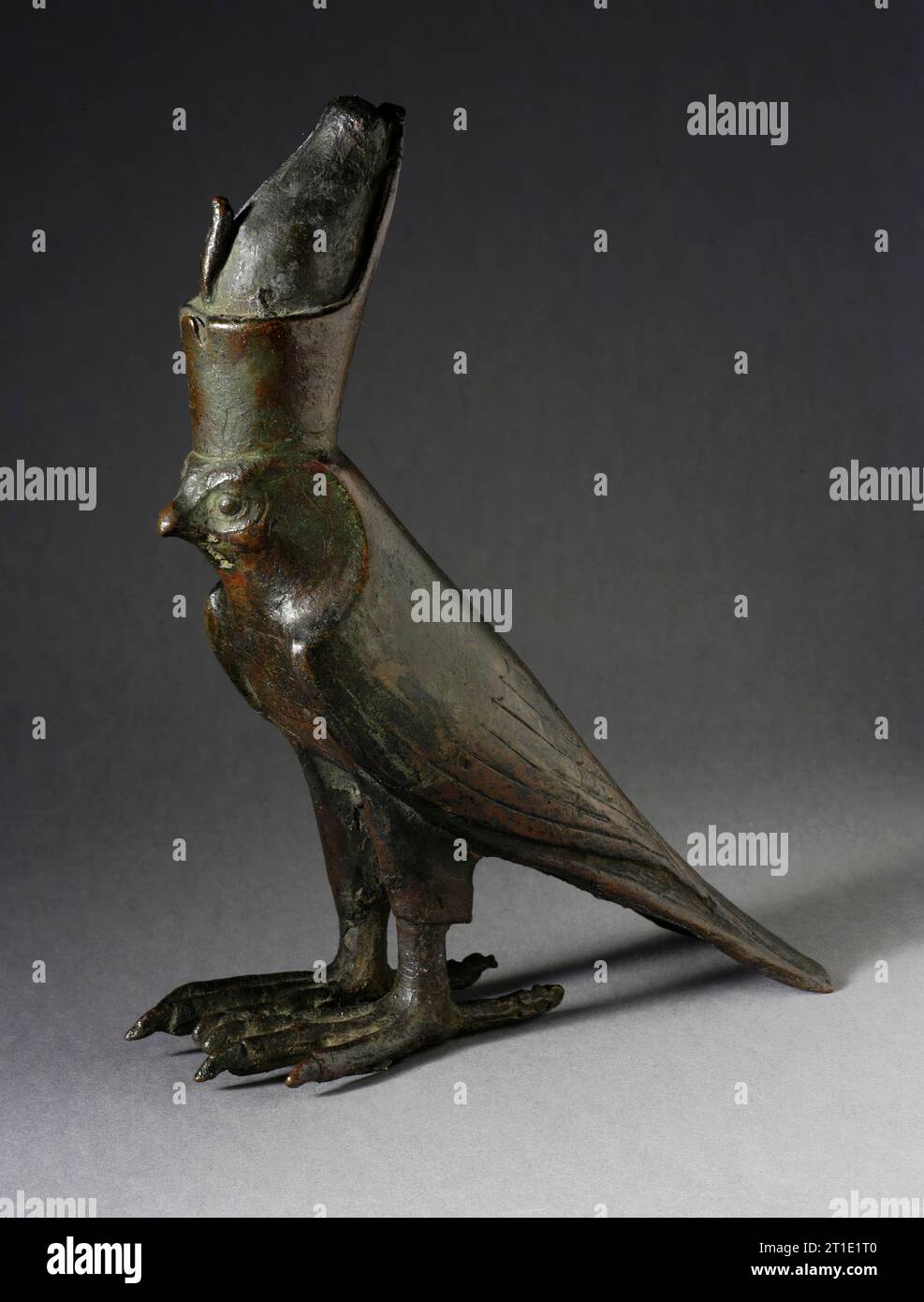 Figure of Horus as a Falcon, Late Period (711-332 BCE Stock Photo - Alamy