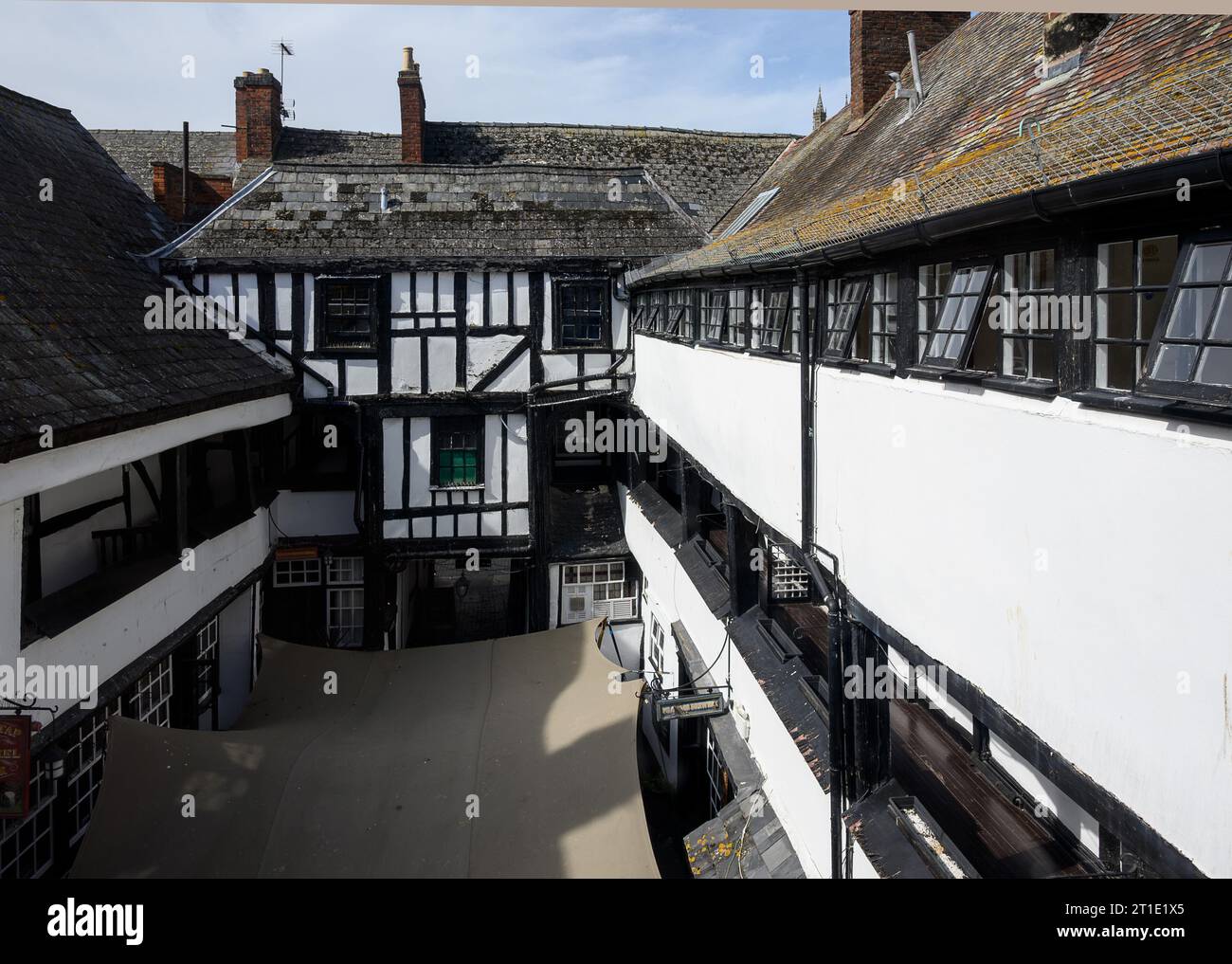 Oak frame with lathe and plaster rendered panels hi-res stock ...