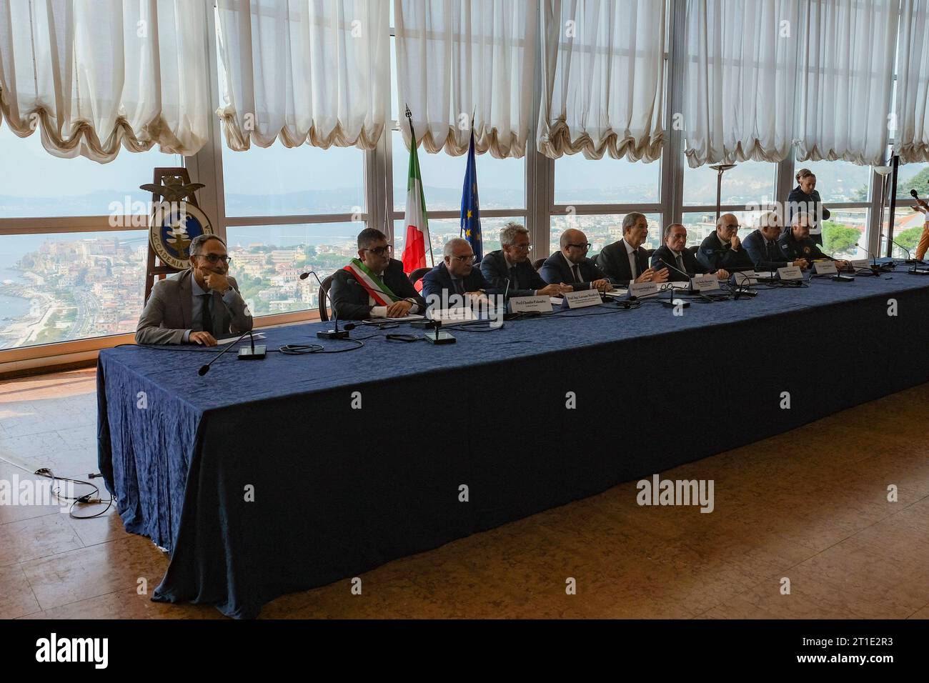 Italy: Campi Flegrei technical-operational meeting with mayors and ...