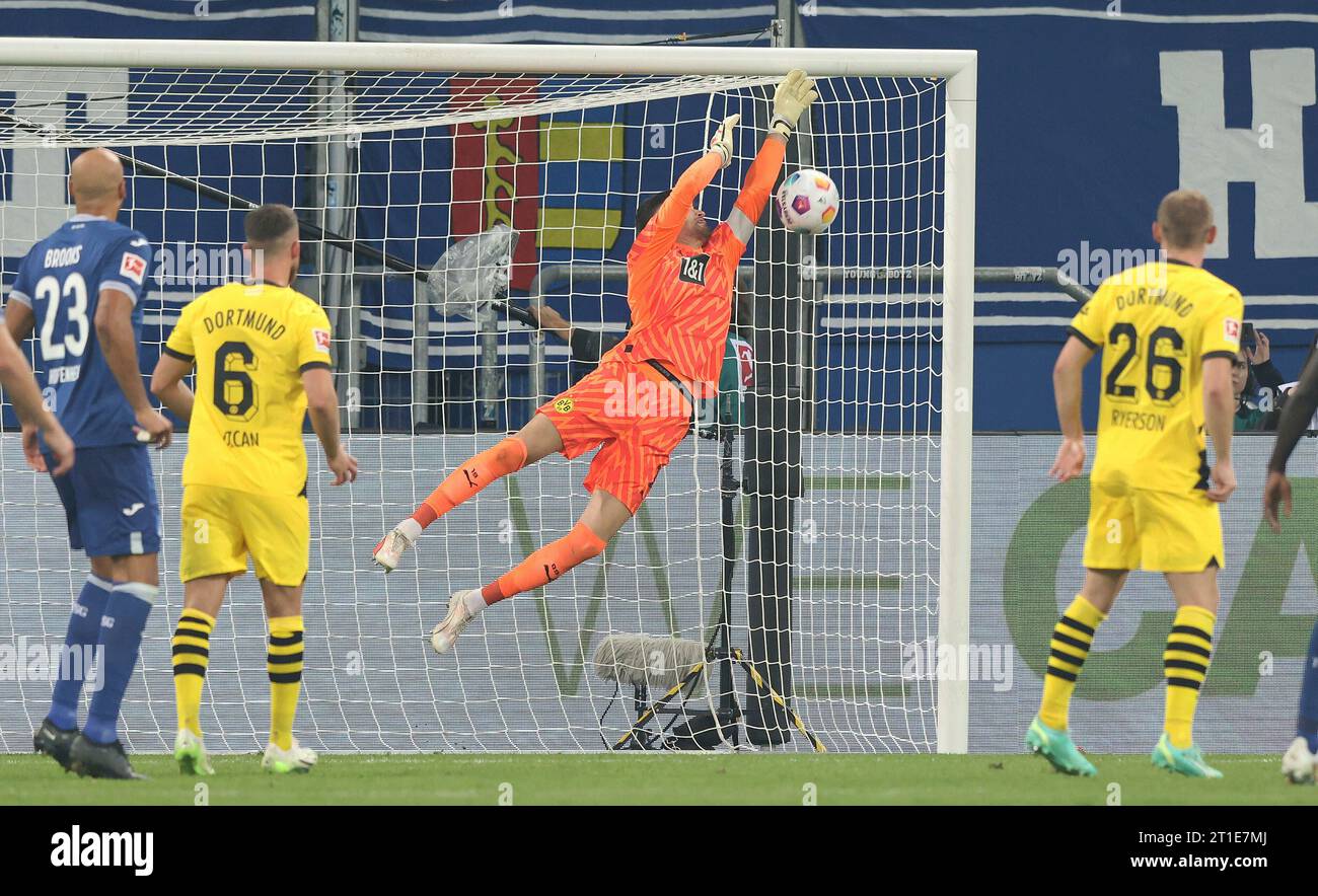 Gregor kobel bvb hi-res stock photography and images - Alamy