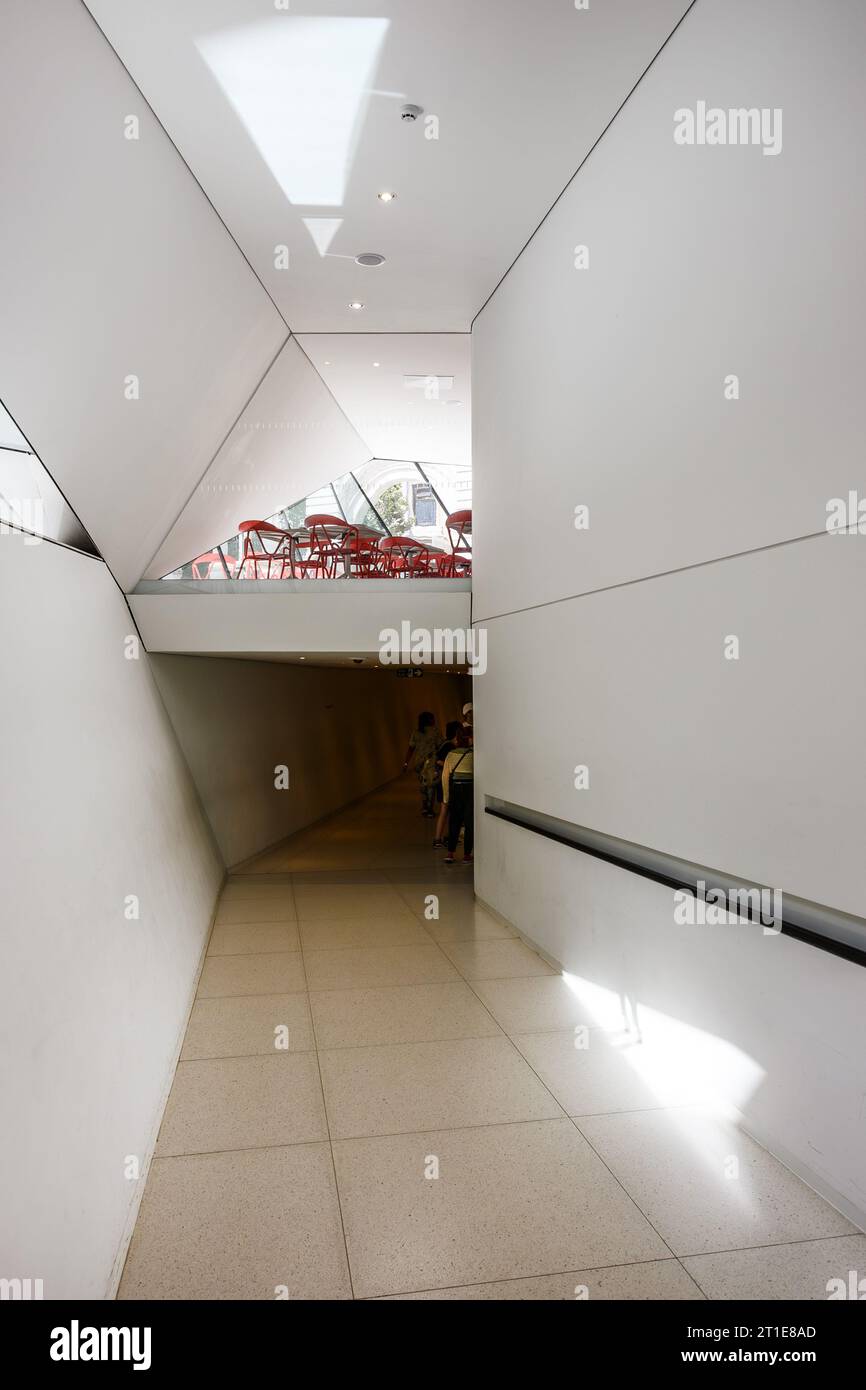 V&A Museum, Victoria and Albert Museum Stock Photo - Alamy